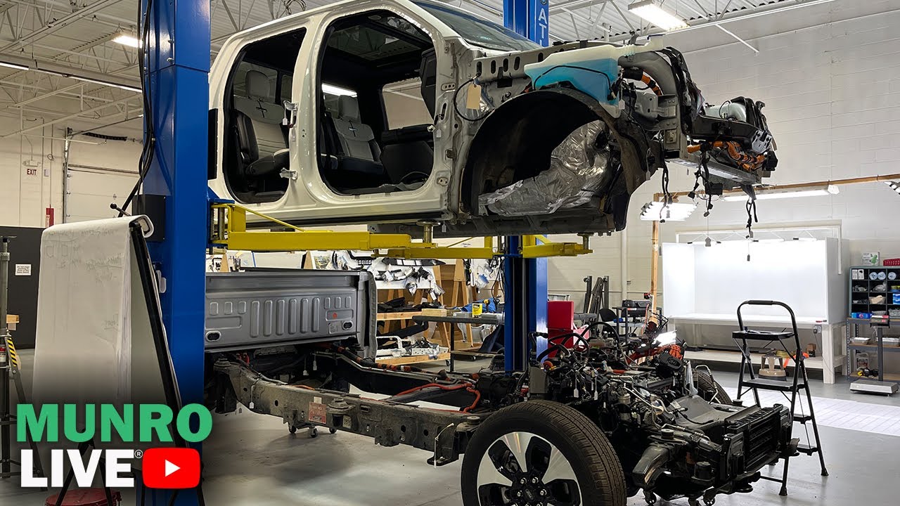 Munro Live: The Lightning's Thunderous Rolling Chassis | Ford Lightning ...